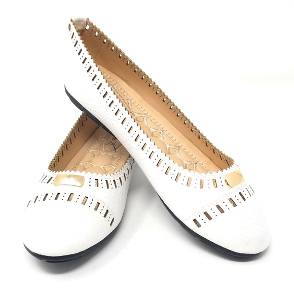 Victoria K | Shoes | Womens Laser Cut Ballet Flats B285 White | Poshmark